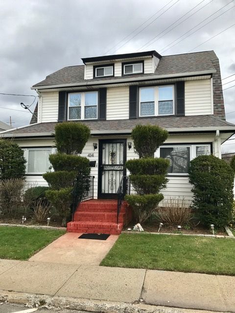 414 Ocean Ave, Malverne, NY 11565 - See Est. Value, Schools & More