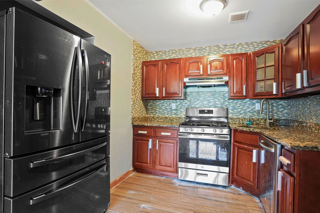 6536 Metropolitan Ave #2, Middle Village, NY 11379 | Trulia