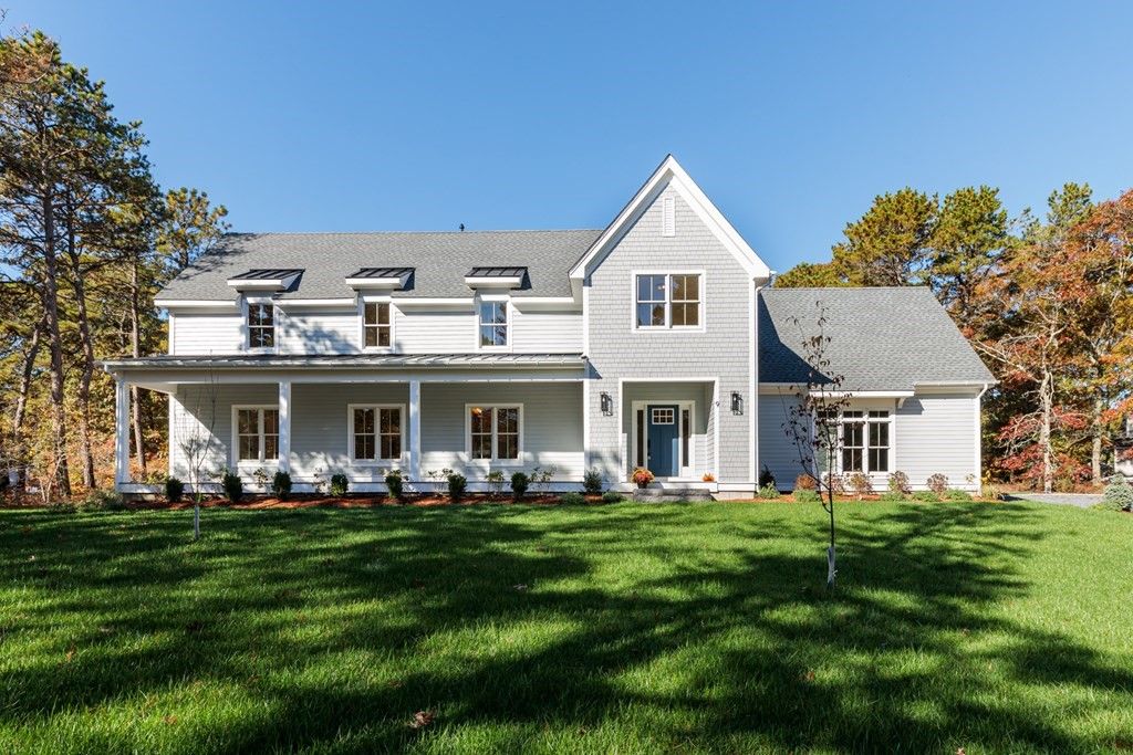 9 W Way, Mashpee, MA 02649 - See Est. Value, Schools & More