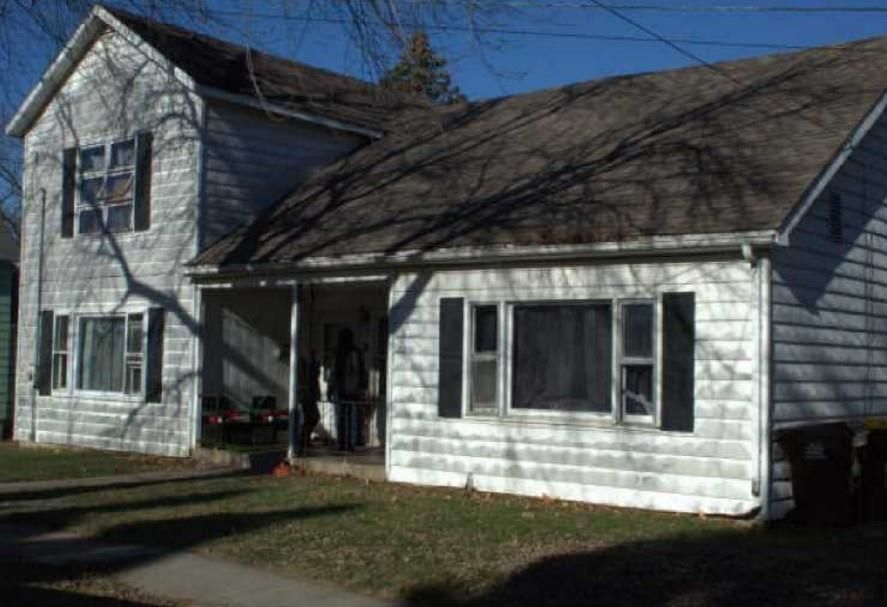 320-320 1/2 W Chestnut St, Freeport, IL 61032 - See Est. Value, Schools ...