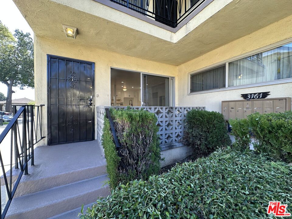 3161 Perlita Ave #1, Los Angeles, CA 90039 | MLS# 25508643 | Trulia