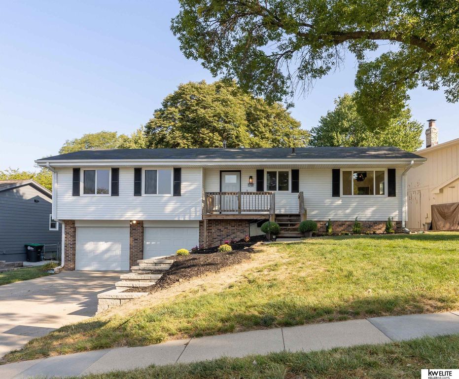 13906 Pine St, Omaha, NE 68144 - See Est. Value, Schools & More