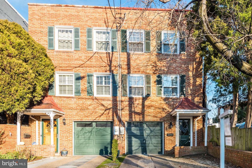 2321 37th St NW, Washington, DC 20007 - See Est. Value, Schools & More