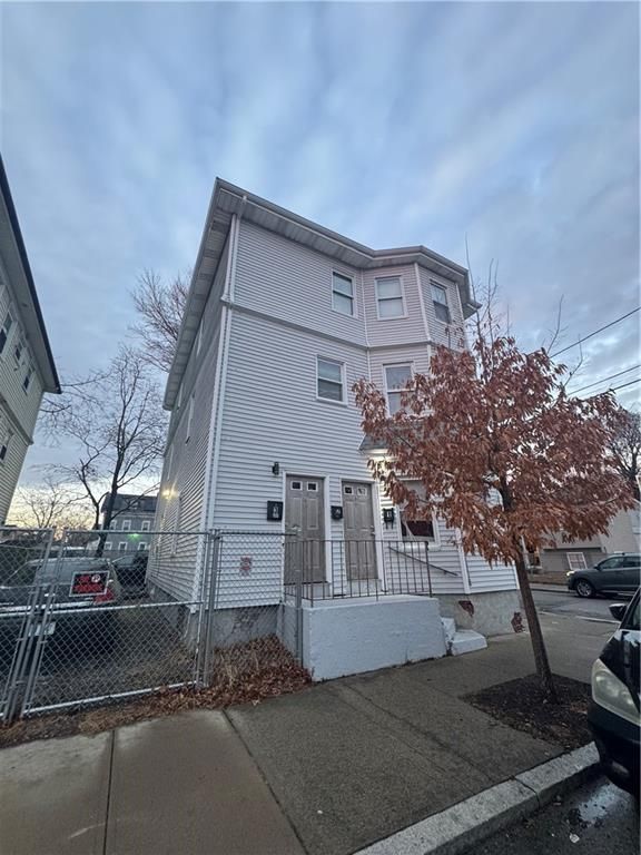361 Sayles St #1, Providence, RI 02905 - Trulia | Trulia