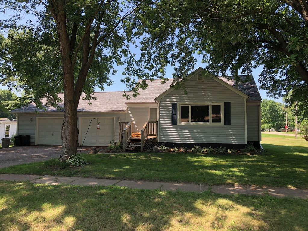 107 1st Ave, Lyndon, IL 61261 - See Est. Value, Schools & More