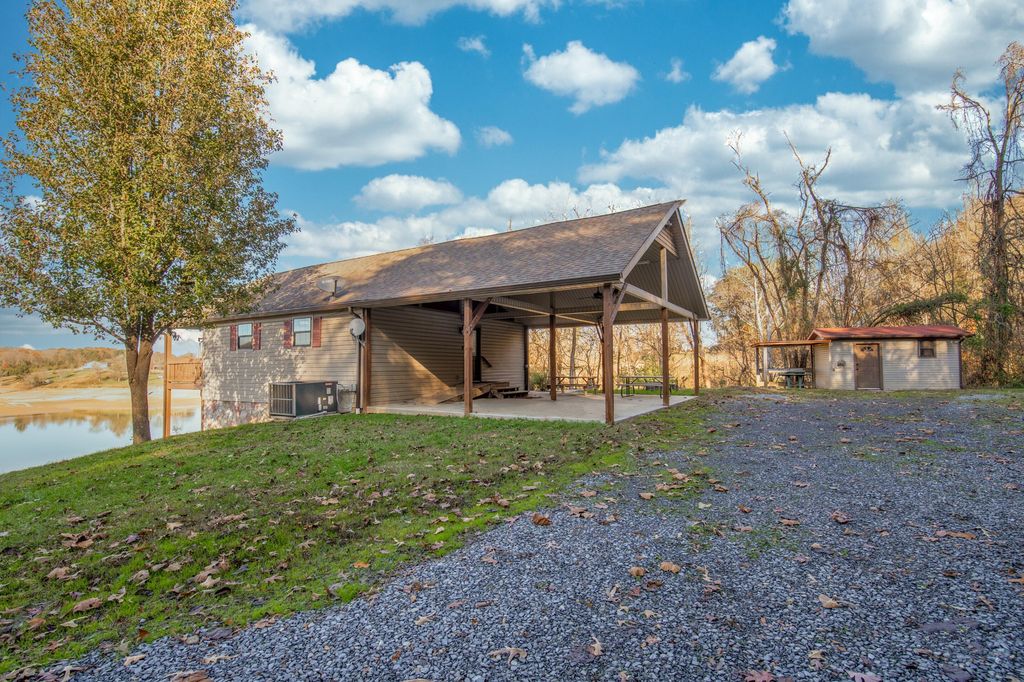 930 Red Bud Ln #39, Sevierville, TN 37876 - See Est. Value, Schools & More