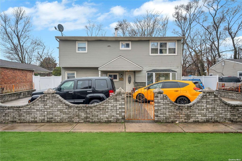 10 Somerset Road, Amityville, NY 11701 | MLS# 3537958 | Trulia