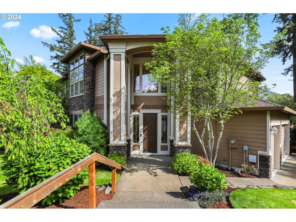 16585 SE Deer Meadow Loop, Damascus, OR 97089 | MLS# 24509613 | Trulia