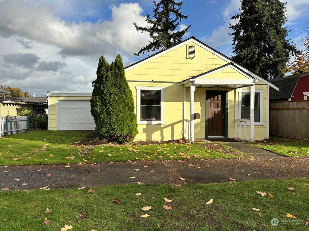 2223 Baker Avenue, Everett, WA 98201 - See Est. Value, Schools & More
