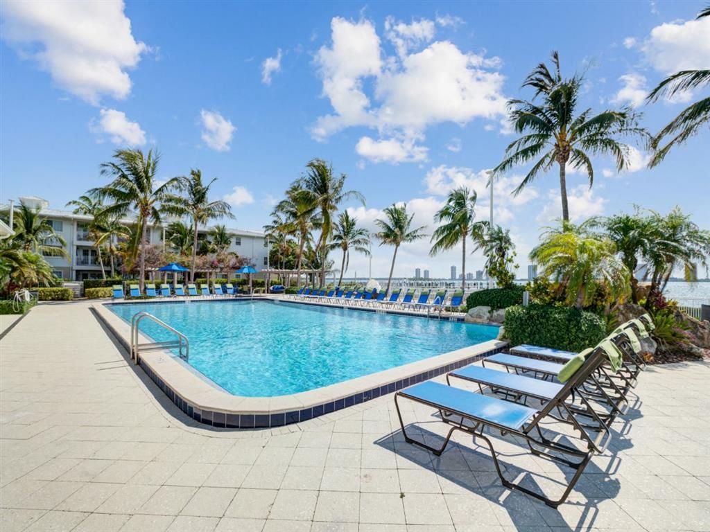 913 Lake Shore Dr #909-115, West Palm Beach, FL 33403 - See Est. Value ...