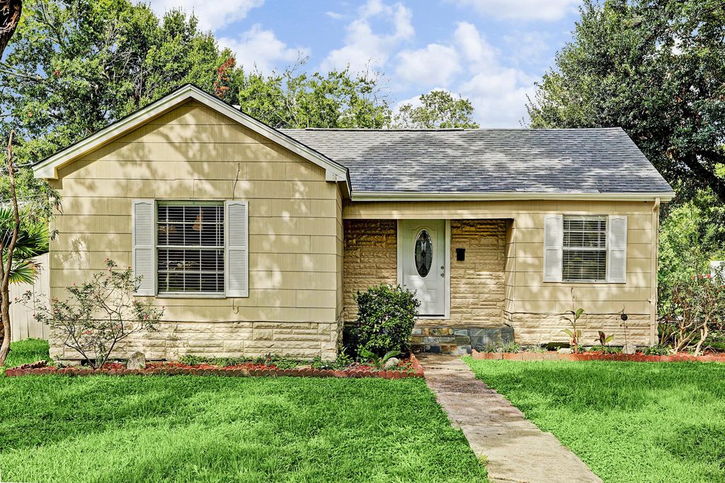 1100 Vince St, Pasadena, TX 77506 - See Est. Value, Schools & More