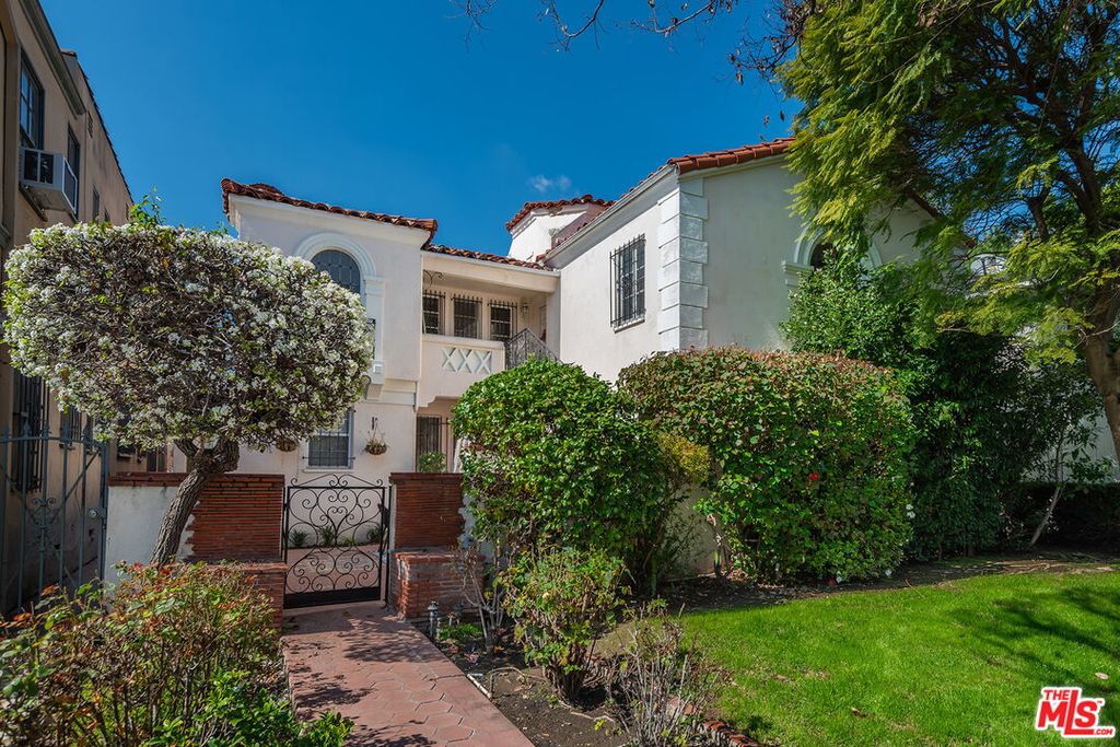205 S Reeves Dr, Beverly Hills, CA 90212 | MLS# 24-369877 | Trulia