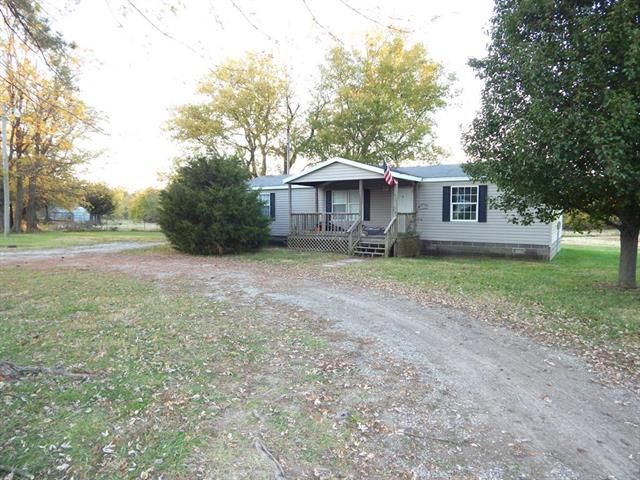 605 W Burke Ave, Weir, KS 66781 - See Est. Value, Schools & More