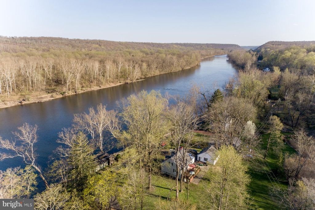 797 River Rd, Erwinna, PA 18920 - See Est. Value, Schools & More