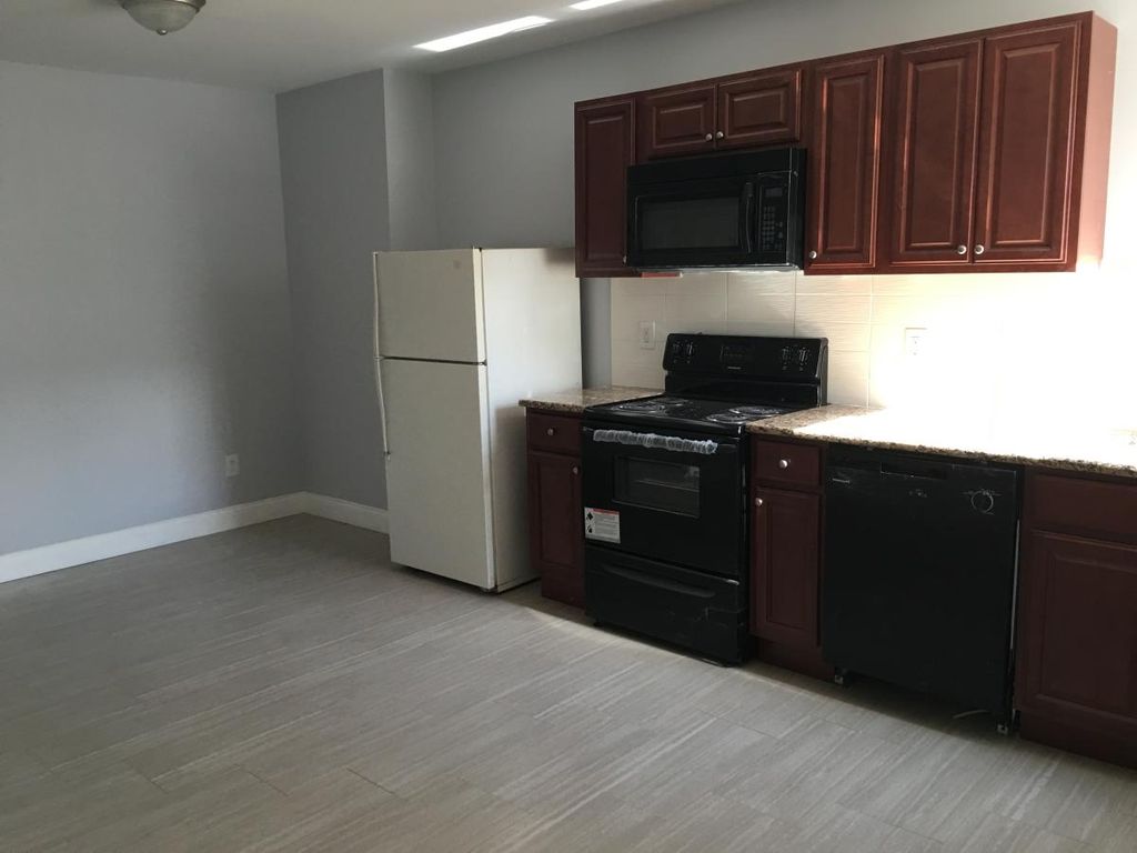 4432 Sansom St #3, Philadelphia, PA 19104 - See Est. Value, Schools & More