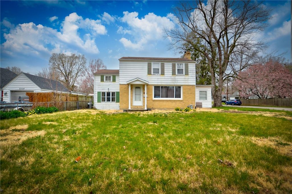 2314 W Forest Ave, Decatur, IL 62522 - See Est. Value, Schools & More