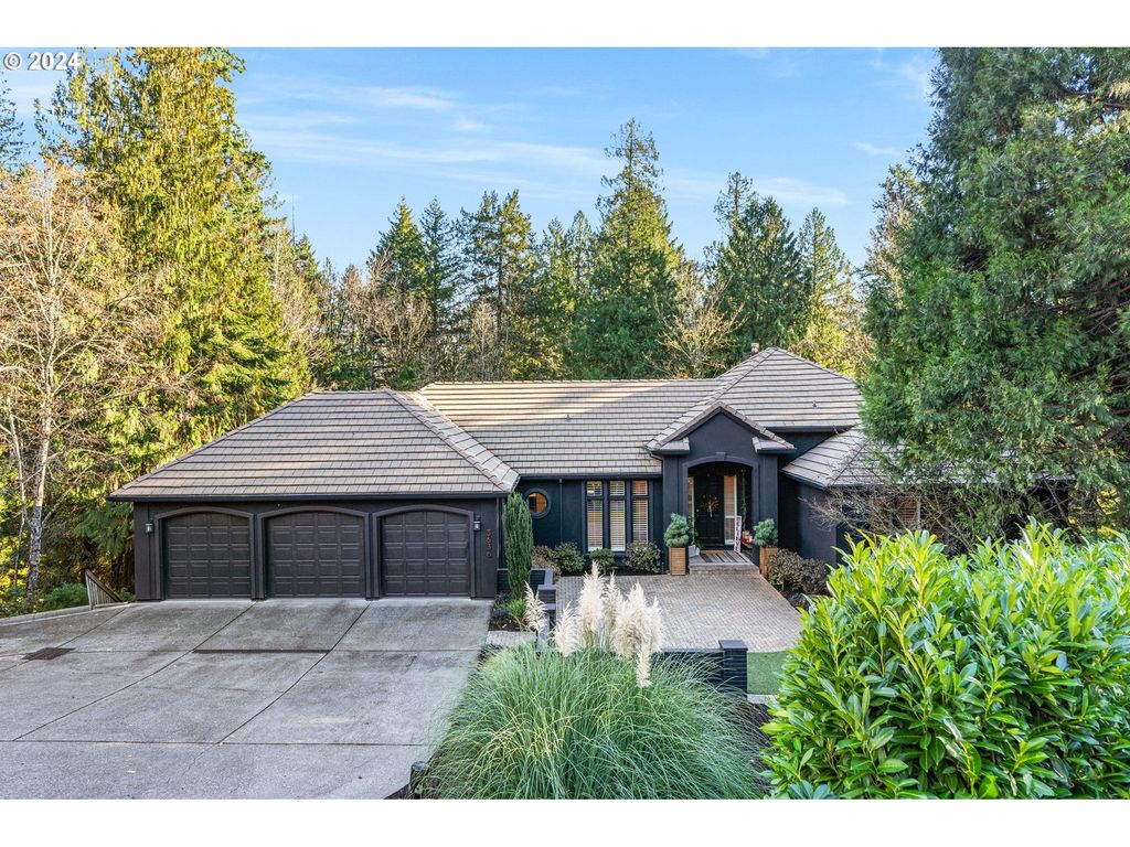 3636 SW 60th Pl, Portland, OR 97221 - See Est. Value, Schools & More