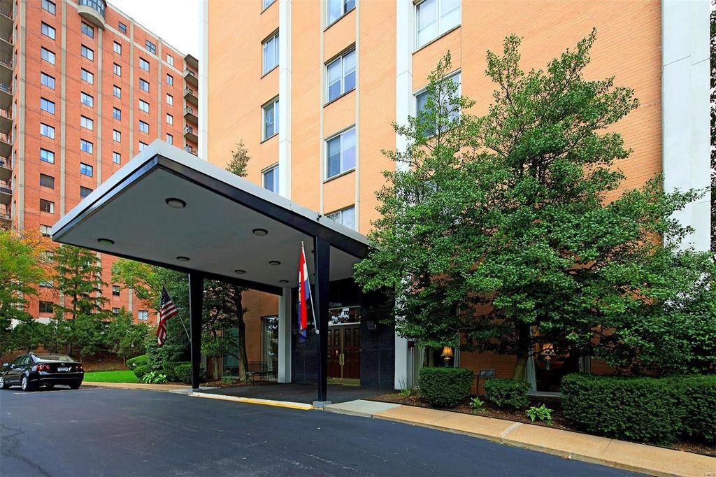 900 S Hanley Rd #11B, Saint Louis, MO 63105 - See Est. Value, Schools ...