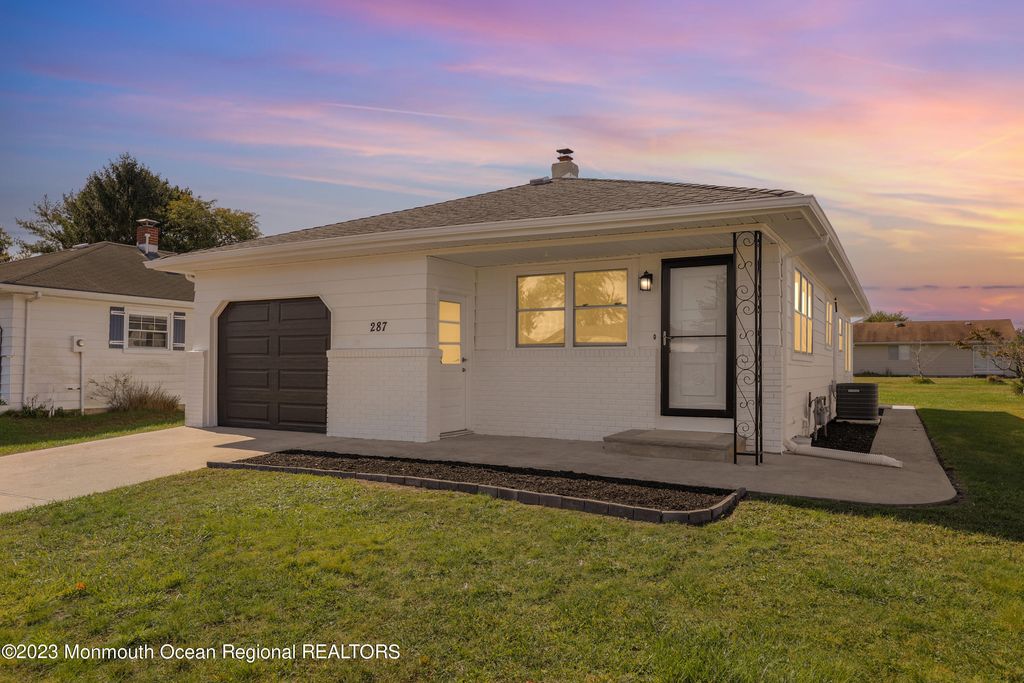 287 Barbados Drive N, Toms River, NJ 08757 - See Est. Value, Schools & More