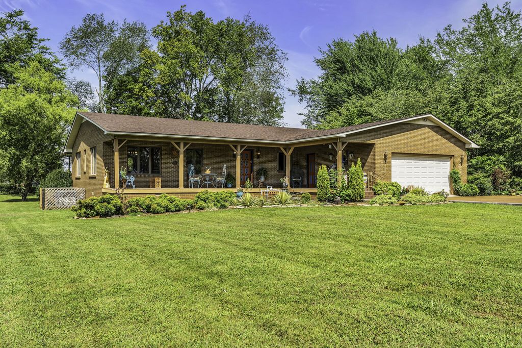 715 Anderson St, Cowan, TN 37318 - See Est. Value, Schools & More