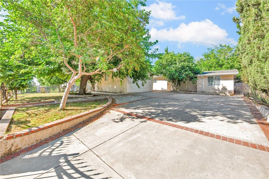 13751 Sproule Ave, Sylmar, CA 91342 - See Est. Value, Schools & More