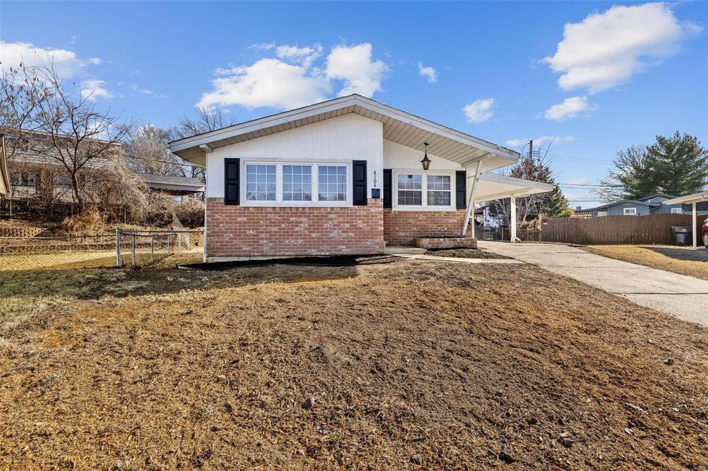 8104 Marla Ct, Saint Louis, MO 63125 - See Est. Value, Schools & More