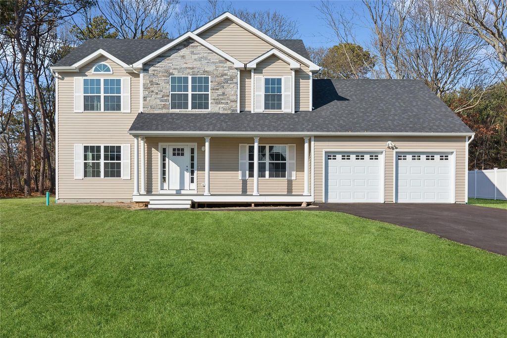 9 Coleen Court, Centereach, NY 11720 - See Est. Value, Schools & More