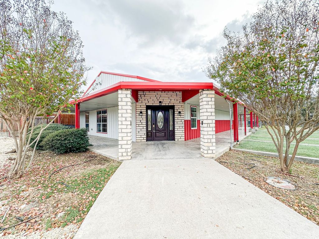11635 N State Highway 36 #A, Jonesboro, TX 76538 | Trulia