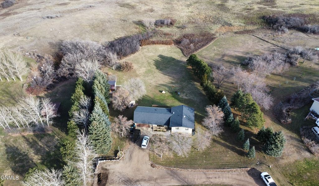 4204 Old Red Trl NW, Mandan, ND 58554 | MLS# 4010799 | Trulia