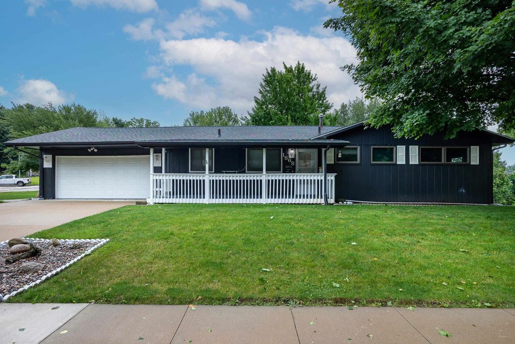 1868 Carter Rd, Dubuque, IA 52001 - See Est. Value, Schools & More