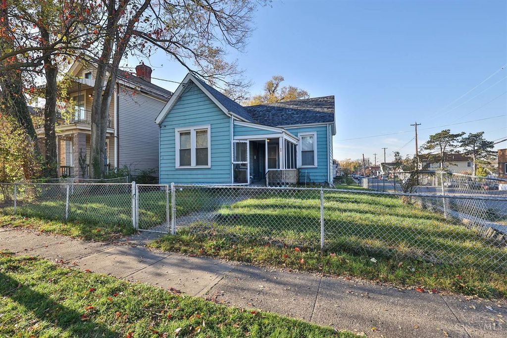 25 W 68th St, Cincinnati, OH 45216 - See Est. Value, Schools & More