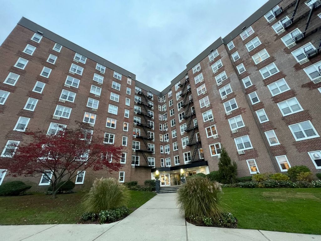 350 Richmond Ter #3M, Staten Island, NY 10301 | MLS# 11234048 | Trulia