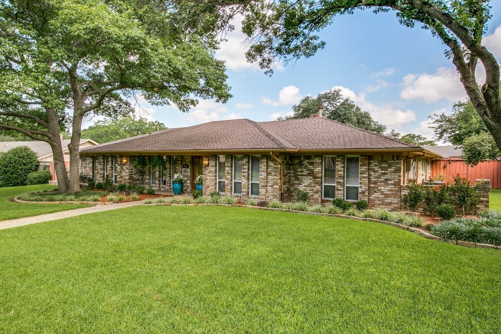 7015 Hunters Ridge Dr, Dallas, TX 75248 - See Est. Value, Schools & More