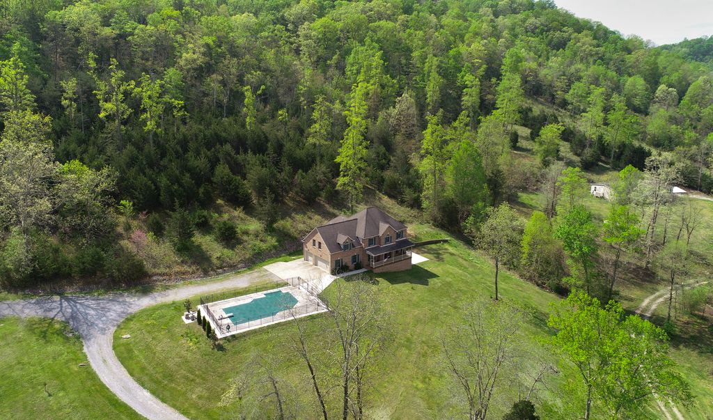 200 E Raccoon Valley Dr, Heiskell, TN 37754 - See Est. Value, Schools ...