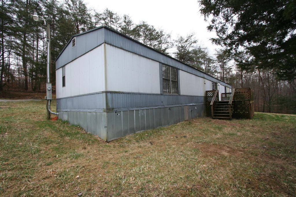 1172 Bull Run Rd, Luttrell, TN 37779 - See Est. Value, Schools & More