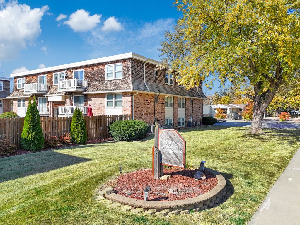 1250 73rd St #4, Windsor Heights, IA 50324 | Trulia