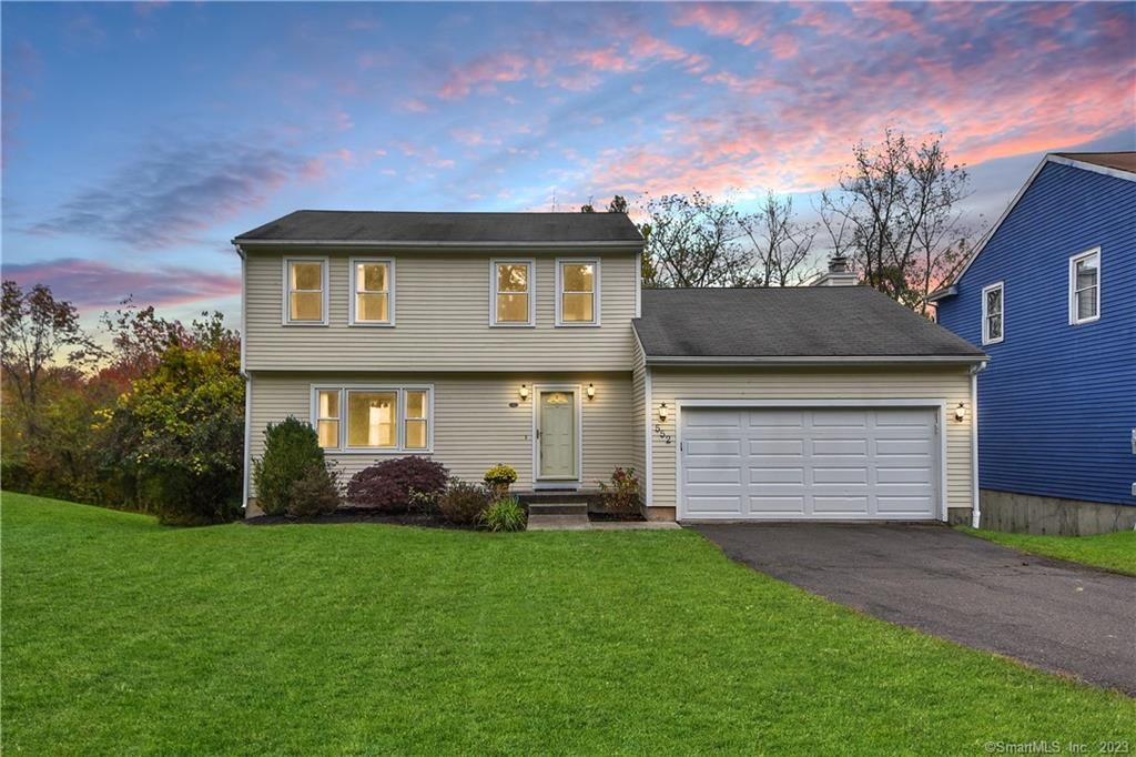 552 Long Hill Road, Middletown, CT 06457 - See Est. Value, Schools & More