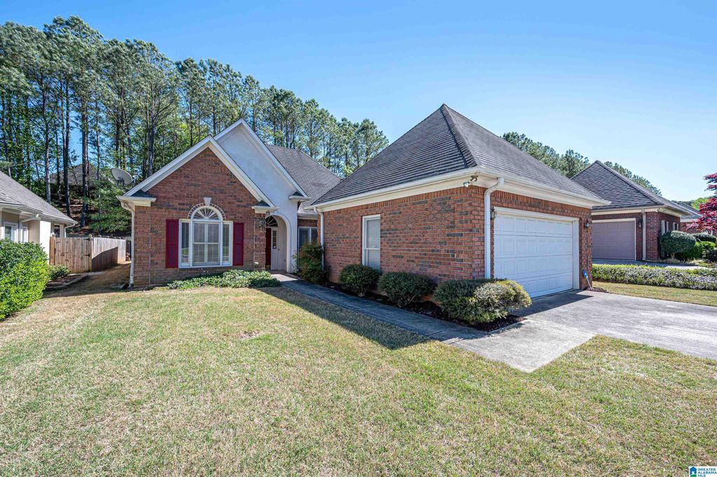 220 Paradise Lake Dr, Hoover, AL 35244 - See Est. Value, Schools & More