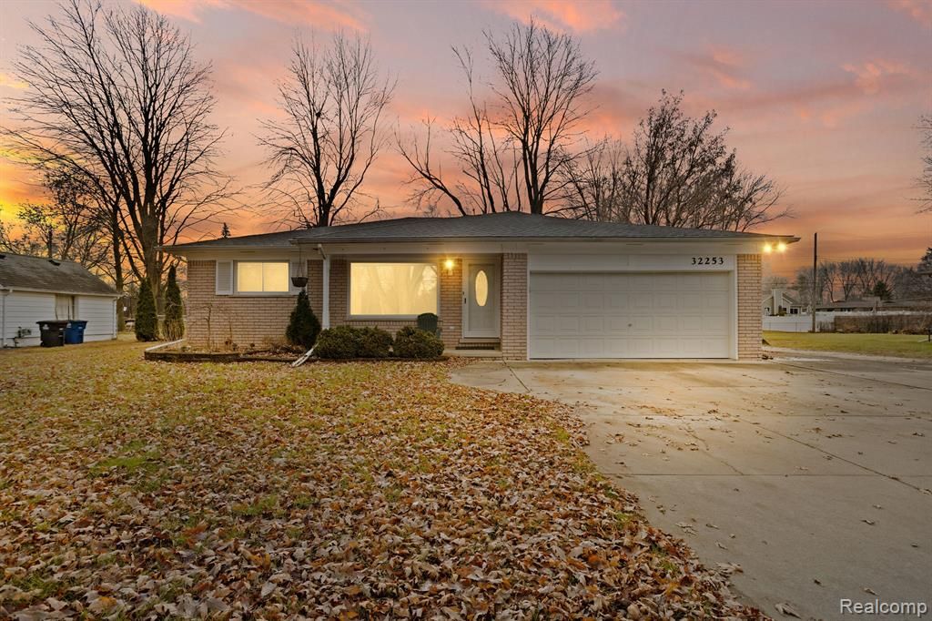 32253 Cowan Rd, Westland, MI 48185 | Trulia