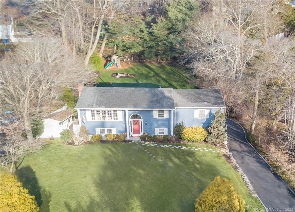 32 Hogan Trail, Westport, CT 06880 - See Est. Value, Schools & More