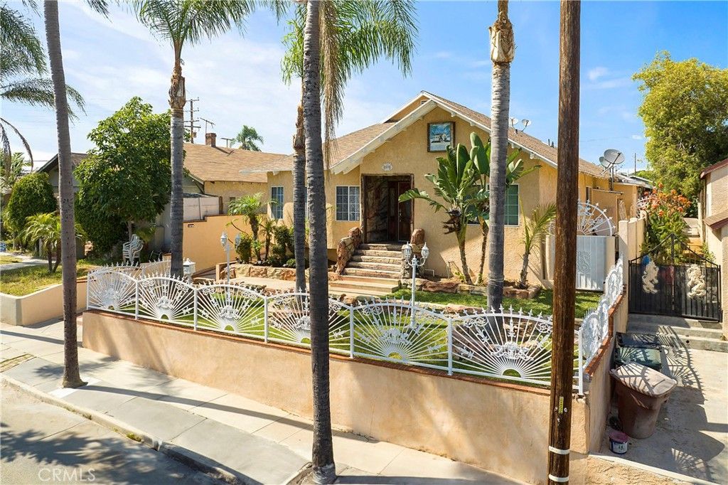 409 W Center St, Placentia, CA 92870 | MLS# SW23120419 | Trulia