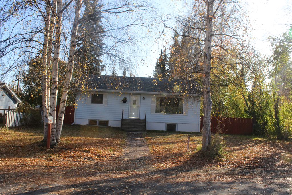 413 Euruka Avenue Hamilton Acres, Fairbanks, AK 99701 - See Est. Value ...