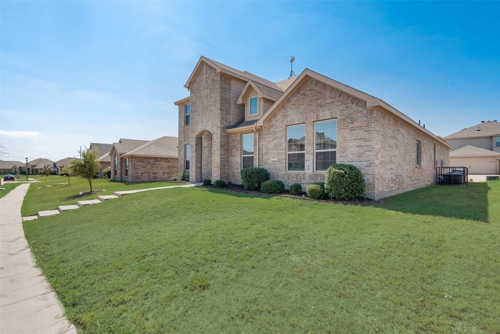 1956 Day Break Dr, Lancaster, TX 75146 - See Est. Value, Schools & More