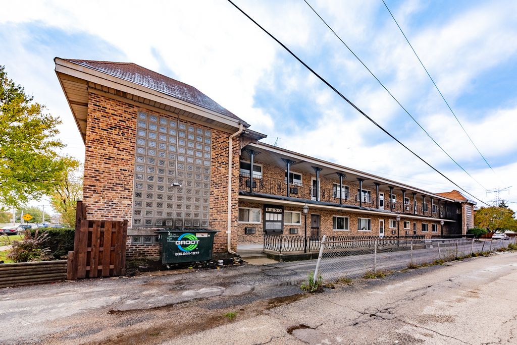 9450 Washington Rd #2B, Niles, IL 60714 | MLS# 12530243 | Trulia