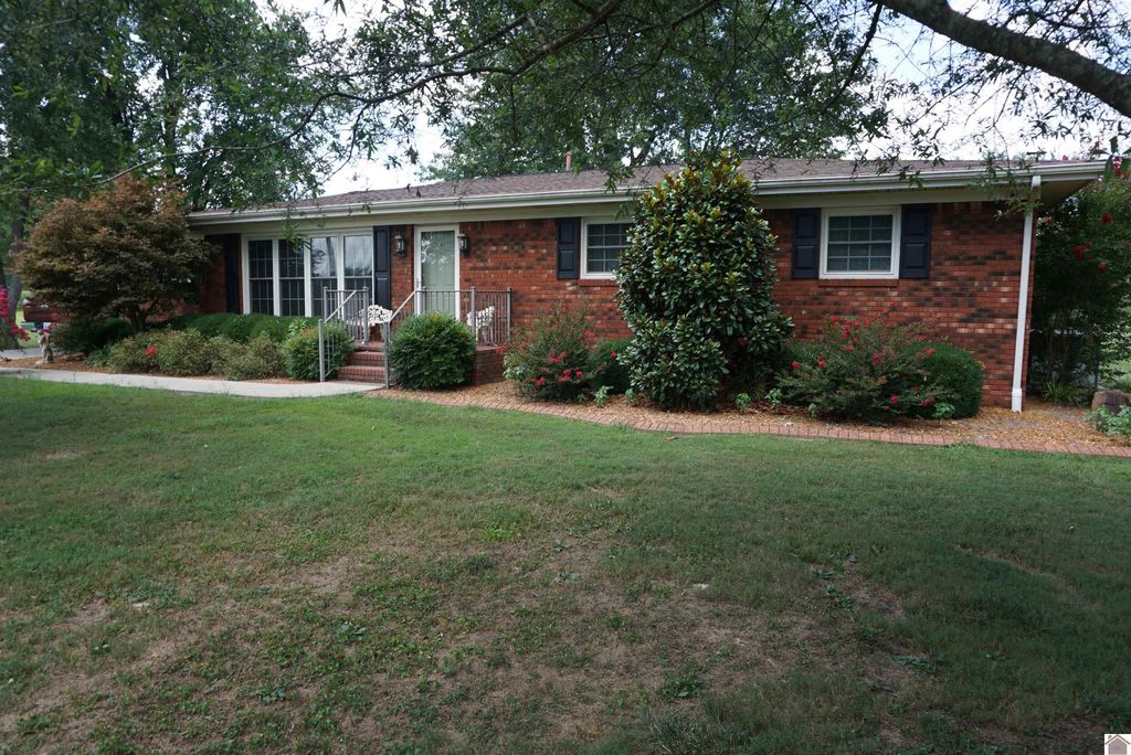 1765 County Line Rd, Melber, KY 42069 - See Est. Value, Schools & More