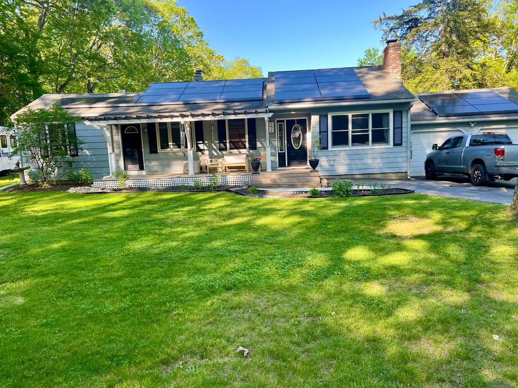 792 Long Cove Rd, Gales Ferry, CT 06335 | MLS# 24020003 | Trulia