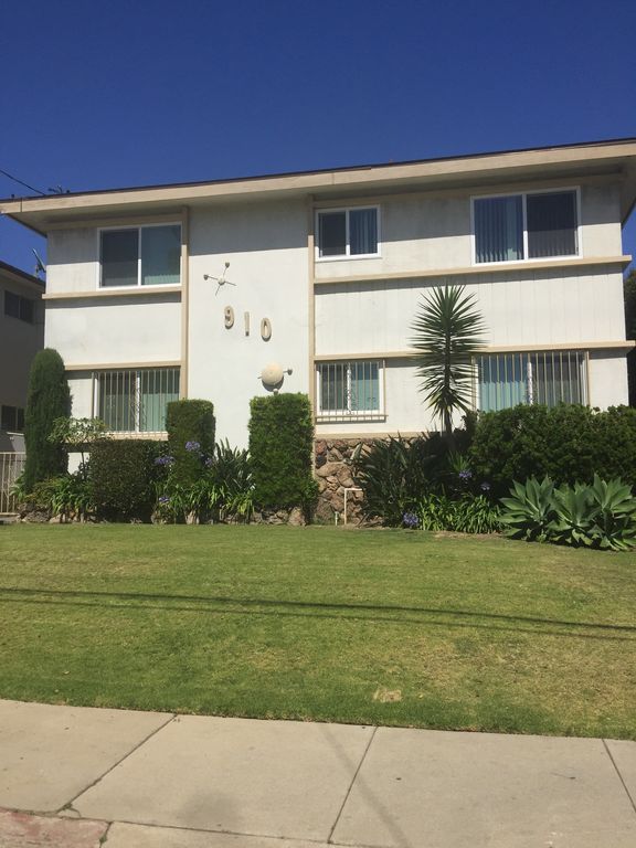 910 N Cedar St #1, Inglewood, CA 90302 - See Est. Value, Schools & More