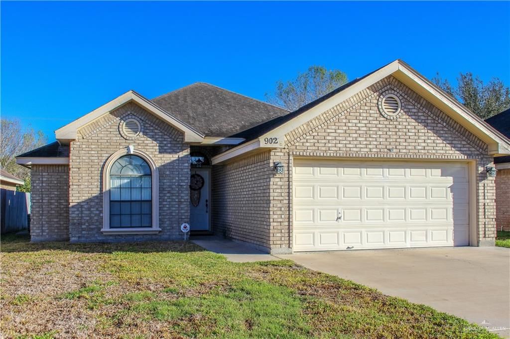 902 W Douglas St, Pharr, TX 78577 - See Est. Value, Schools & More