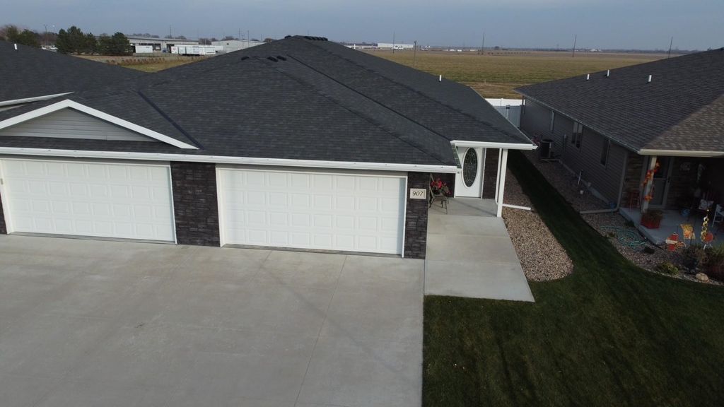 907 G Avenue Pl, Kearney, NE 68847 | MLS# 20251529 | Trulia