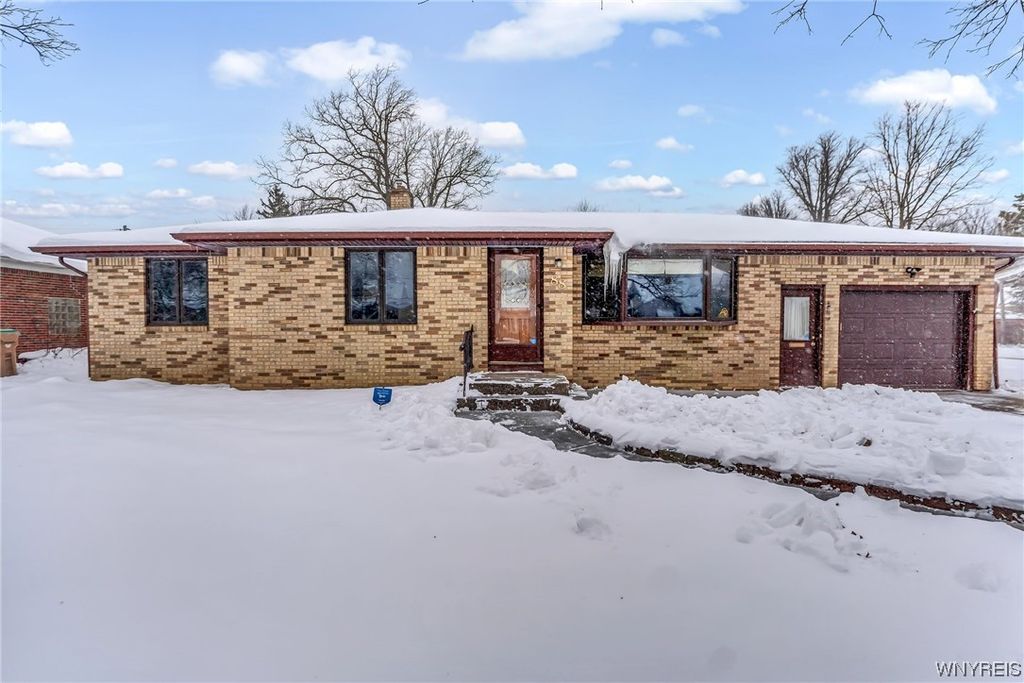 88 Seton Rd, Cheektowaga, NY 14225 - See Est. Value, Schools & More